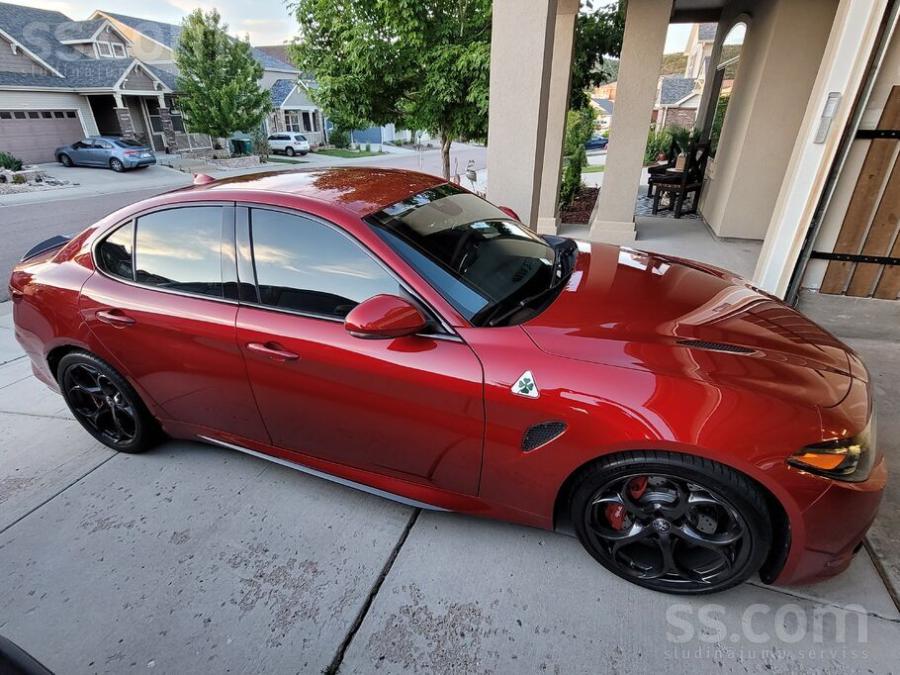 Red Alfa Romeo Giulia 2017 in Liepaja, with an engine capacity of 2.90 L and mileage of 61 thousand km for 46900 €, photo 11 on AUTOMOTO.COM.LV