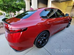 Red Alfa Romeo Giulia 2017 in Liepaja, with an engine capacity of 2.90 L and mileage of 61 thousand km for 46900 €, photo 12 on AUTOMOTO.COM.LV