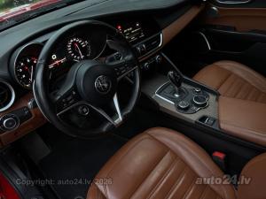 Sarkans Alfa Romeo Giulia 2017 Tallina, ar dzinēja tilpumu 2.00 L un nobraukumu 217 tūkst. km par 18000 €, foto 6 vietnē AUTOMOTO.COM.LV