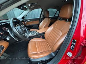 Sarkans Alfa Romeo Giulia 2017 Tallina, ar dzinēja tilpumu 2.00 L un nobraukumu 217 tūkst. km par 18000 €, foto 7 vietnē AUTOMOTO.COM.LV