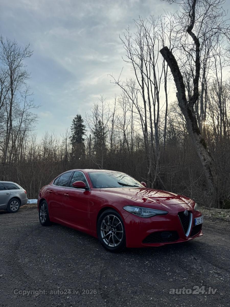 Sarkans Alfa Romeo Giulia 2017 Tallina, ar dzinēja tilpumu 2.00 L un nobraukumu 217 tūkst. km par 18000 €, foto 16 vietnē AUTOMOTO.COM.LV