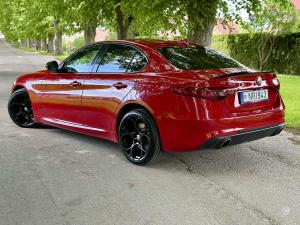 Sarkans Alfa Romeo Giulia 2017 Kauņa, ar dzinēja tilpumu 2.00 L un nobraukumu 83 tūkst. km par 18000 €, foto 4 vietnē AUTOMOTO.COM.LV