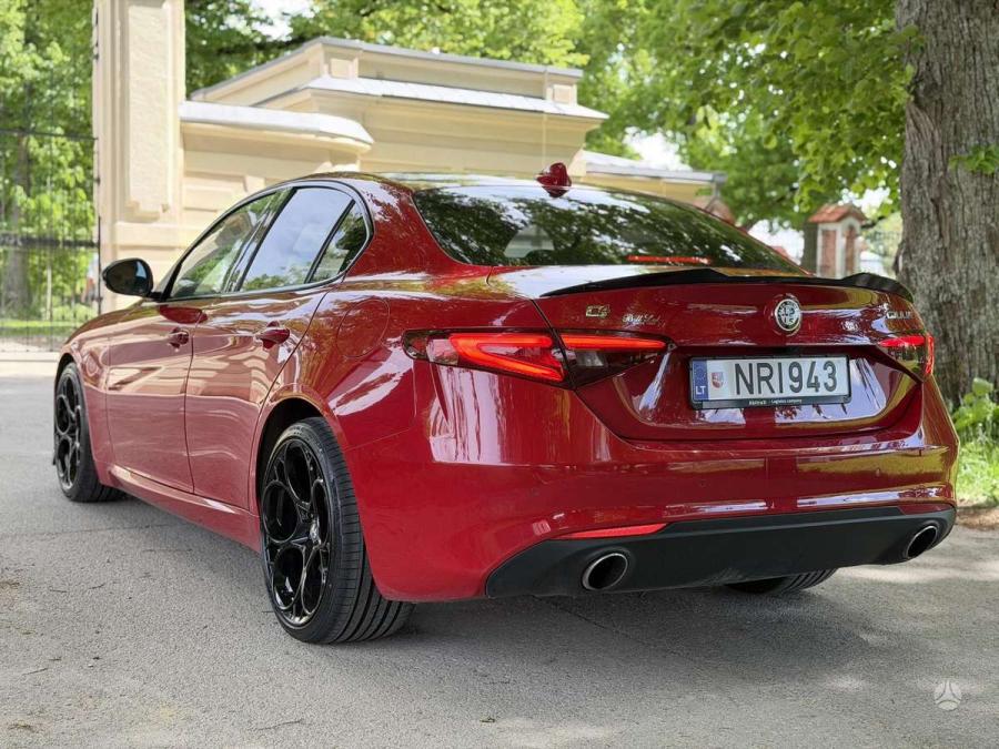 Sarkans Alfa Romeo Giulia 2017 Kauņa, ar dzinēja tilpumu 2.00 L un nobraukumu 83 tūkst. km par 18000 €, foto 9 vietnē AUTOMOTO.COM.LV