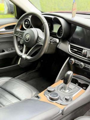 Sarkans Alfa Romeo Giulia 2017 Kauņa, ar dzinēja tilpumu 2.00 L un nobraukumu 83 tūkst. km par 18000 €, foto 12 vietnē AUTOMOTO.COM.LV