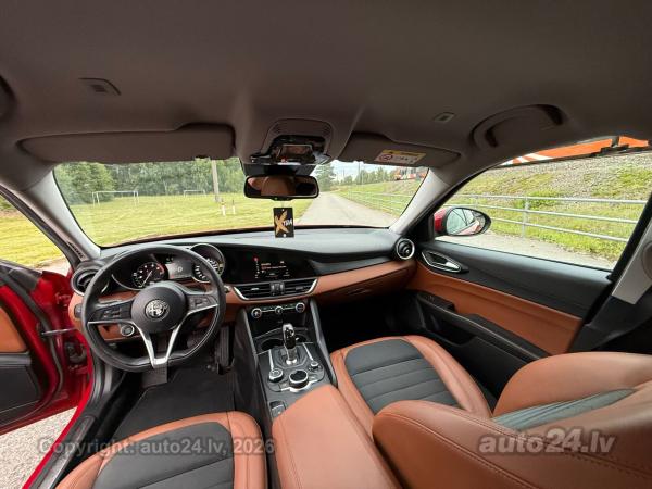 Sarkans Alfa Romeo Giulia 2017 Tallina, ar dzinēja tilpumu 2.00 L un nobraukumu 141 tūkst. km par 21000 €, foto 6 vietnē AUTOMOTO.COM.LV
