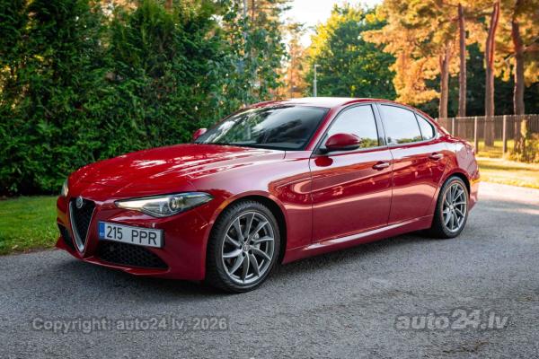 Red Alfa Romeo Giulia 2017 in Tallinn, with an engine capacity of 2.00 L and mileage of 139 thousand km for 17990 €, photo 3 on AUTOMOTO.COM.LV