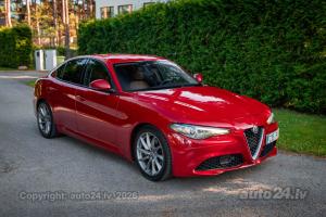 Red Alfa Romeo Giulia 2017 in Tallinn, with an engine capacity of 2.00 L and mileage of 139 thousand km for 17990 €, photo 5 on AUTOMOTO.COM.LV