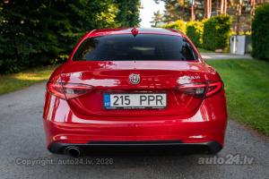 Red Alfa Romeo Giulia 2017 in Tallinn, with an engine capacity of 2.00 L and mileage of 139 thousand km for 17990 €, photo 8 on AUTOMOTO.COM.LV