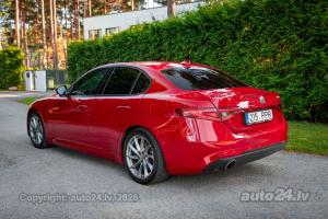 Red Alfa Romeo Giulia 2017 in Tallinn, with an engine capacity of 2.00 L and mileage of 139 thousand km for 17990 €, photo 9 on AUTOMOTO.COM.LV