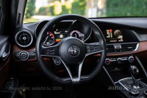 Red Alfa Romeo Giulia 2017 in Tallinn, with an engine capacity of 2.00 L and mileage of 139 thousand km for 17990 €, photo 15 on AUTOMOTO.COM.LV