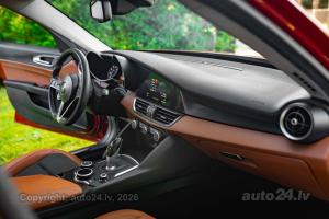 Red Alfa Romeo Giulia 2017 in Tallinn, with an engine capacity of 2.00 L and mileage of 139 thousand km for 17990 €, photo 16 on AUTOMOTO.COM.LV