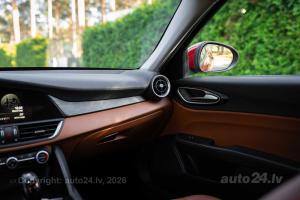 Red Alfa Romeo Giulia 2017 in Tallinn, with an engine capacity of 2.00 L and mileage of 139 thousand km for 17990 €, photo 20 on AUTOMOTO.COM.LV