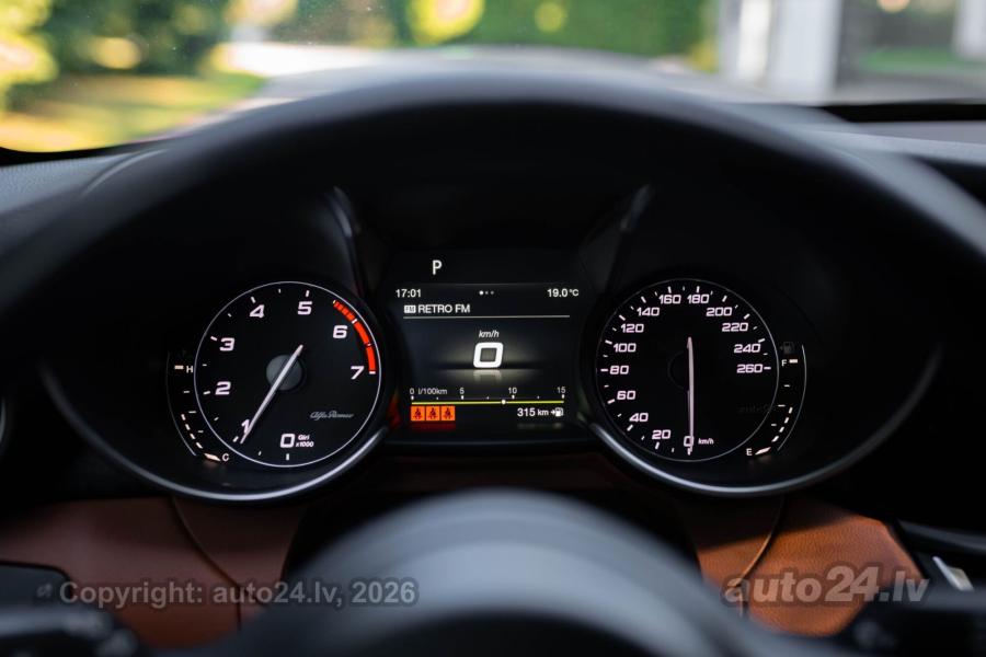 Red Alfa Romeo Giulia 2017 in Tallinn, with an engine capacity of 2.00 L and mileage of 139 thousand km for 17990 €, photo 28 on AUTOMOTO.COM.LV