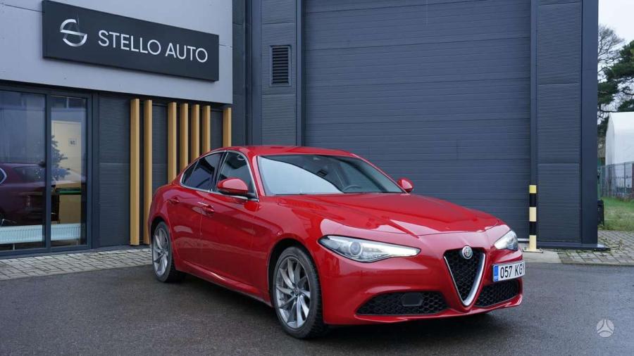 Sarkans Alfa Romeo Giulia 2020 Tallina, ar dzinēja tilpumu 2.00 L un nobraukumu 110 tūkst. km par 16500 €, foto 6 vietnē AUTOMOTO.COM.LV