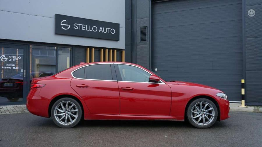 Sarkans Alfa Romeo Giulia 2020 Tallina, ar dzinēja tilpumu 2.00 L un nobraukumu 110 tūkst. km par 16500 €, foto 26 vietnē AUTOMOTO.COM.LV