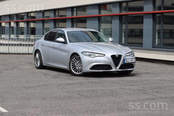 Alfa Romeo Giulia 2016 Rīga, ar dzinēja tilpumu 2.20 L un nobraukumu 125 tūkst. km par 16980 €, foto 1 vietnē AUTOMOTO.COM.LV