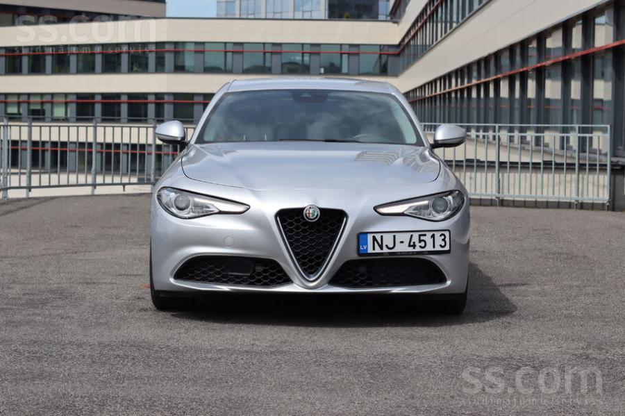 Alfa Romeo Giulia 2016 in Riga, with an engine capacity of 2.20 L and mileage of 125 thousand km for 16980 €, photo 3 on AUTOMOTO.COM.LV