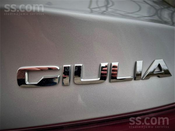 Alfa Romeo Giulia 2016 Rīga, ar dzinēja tilpumu 2.20 L un nobraukumu 125 tūkst. km par 16980 €, foto 8 vietnē AUTOMOTO.COM.LV
