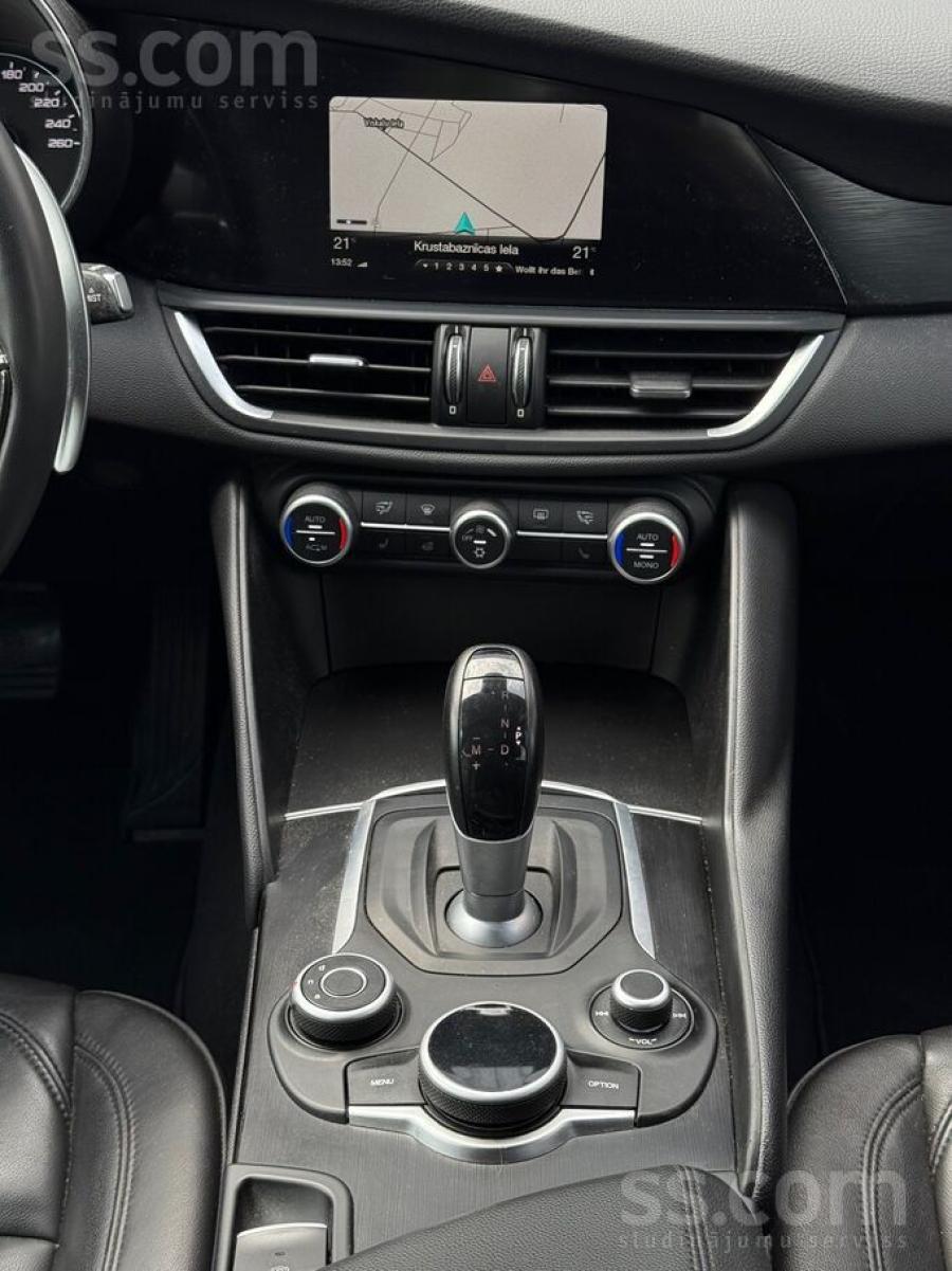 Alfa Romeo Giulia 2016 in Riga, with an engine capacity of 2.20 L and mileage of 125 thousand km for 16980 €, photo 16 on AUTOMOTO.COM.LV