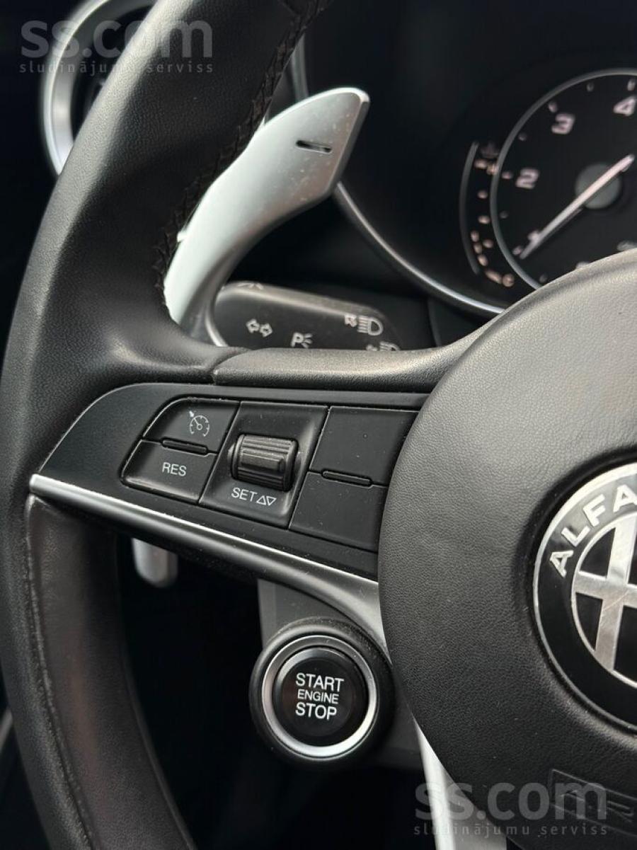 Alfa Romeo Giulia 2016 in Riga, with an engine capacity of 2.20 L and mileage of 125 thousand km for 16980 €, photo 19 on AUTOMOTO.COM.LV