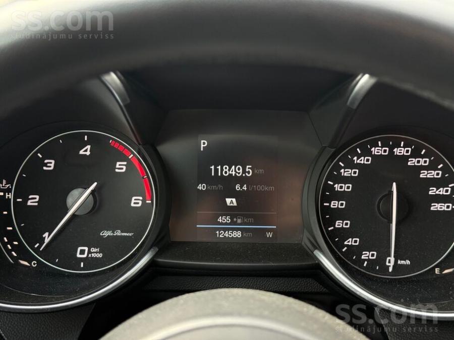 Alfa Romeo Giulia 2016 in Riga, with an engine capacity of 2.20 L and mileage of 125 thousand km for 16980 €, photo 26 on AUTOMOTO.COM.LV
