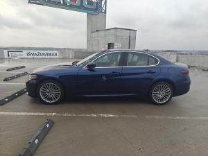 Alfa Romeo Giulia 2017 Viļņa, ar dzinēja tilpumu 2.00 L un nobraukumu 165 tūkst. km par 14500 €, foto  vietnē AUTOMOTO.COM.LV