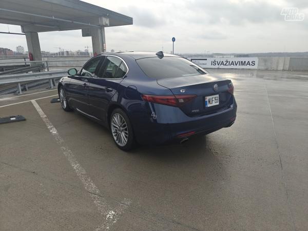 Alfa Romeo Giulia 2017 in Vilnius, with an engine capacity of 2.00 L and mileage of 165 thousand km for 14500 €, photo 3 on AUTOMOTO.COM.LV
