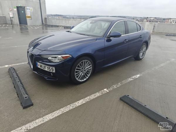 Alfa Romeo Giulia 2017 in Vilnius, with an engine capacity of 2.00 L and mileage of 165 thousand km for 14500 €, photo 4 on AUTOMOTO.COM.LV