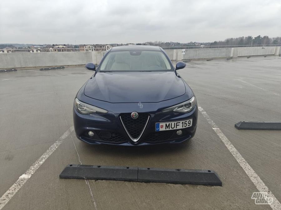 Alfa Romeo Giulia 2017 in Vilnius, with an engine capacity of 2.00 L and mileage of 165 thousand km for 14500 €, photo 6 on AUTOMOTO.COM.LV