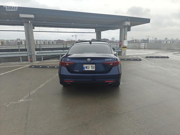 Alfa Romeo Giulia 2017 in Vilnius, with an engine capacity of 2.00 L and mileage of 165 thousand km for 14500 €, photo 7 on AUTOMOTO.COM.LV