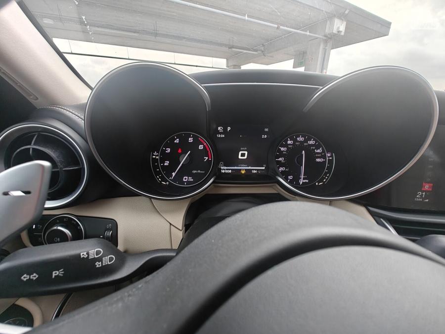 Alfa Romeo Giulia 2017 in Vilnius, with an engine capacity of 2.00 L and mileage of 165 thousand km for 14500 €, photo 12 on AUTOMOTO.COM.LV