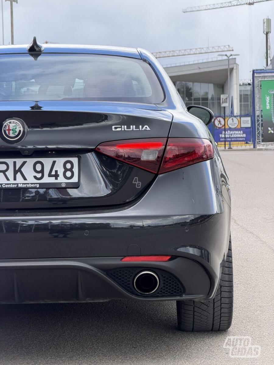 Alfa Romeo Giulia 2017 in Vilnius, with an engine capacity of 2.00 L and mileage of 138 thousand km for 16500 €, photo 6 on AUTOMOTO.COM.LV