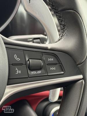 Alfa Romeo Giulia 2017 in Vilnius, with an engine capacity of 2.00 L and mileage of 138 thousand km for 16500 €, photo 16 on AUTOMOTO.COM.LV