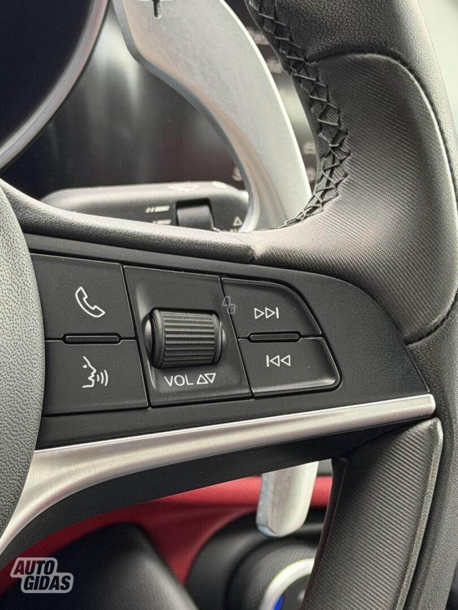 Alfa Romeo Giulia 2017 in Vilnius, with an engine capacity of 2.00 L and mileage of 138 thousand km for 16500 €, photo 16 on AUTOMOTO.COM.LV