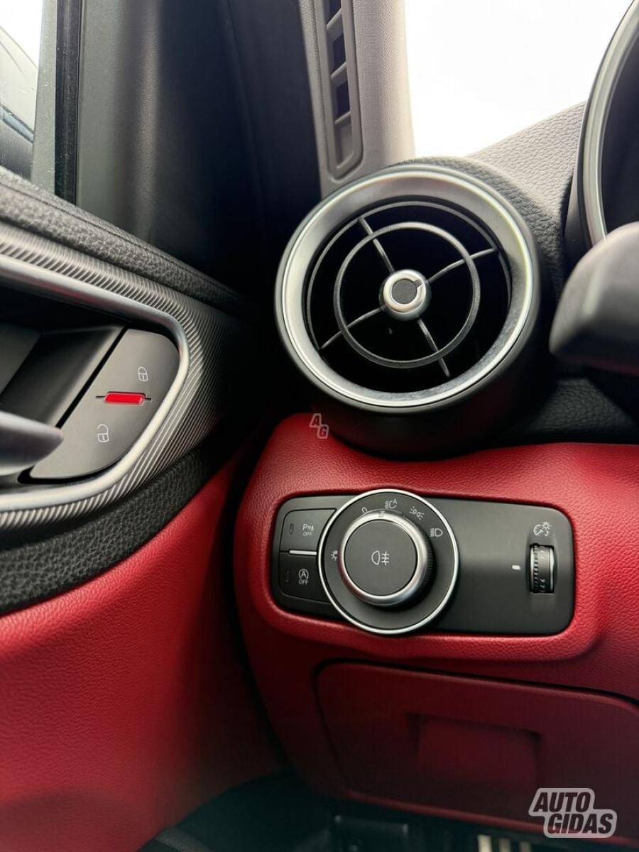 Alfa Romeo Giulia 2017 in Vilnius, with an engine capacity of 2.00 L and mileage of 138 thousand km for 16500 €, photo 21 on AUTOMOTO.COM.LV