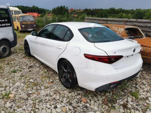 Alfa Romeo Giulia 2017 Klaipėda, ar dzinēja tilpumu 2.00 L un nobraukumu 86 tūkst. km par 9500 €, foto  vietnē AUTOMOTO.COM.LV