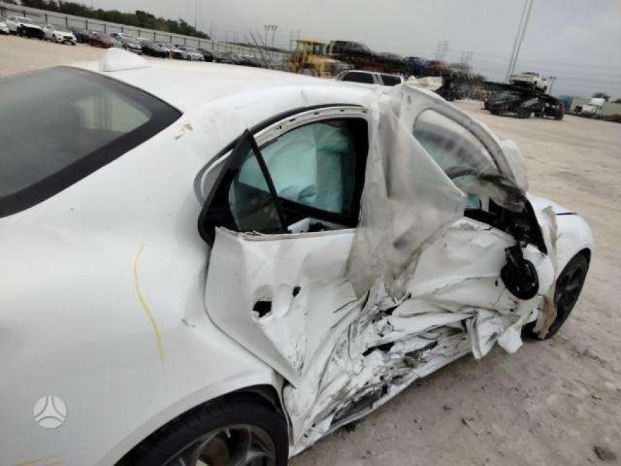 Alfa Romeo Giulia 2017 Klaipėda, ar dzinēja tilpumu 2.00 L un nobraukumu 86 tūkst. km par 9500 €, foto 6 vietnē AUTOMOTO.COM.LV