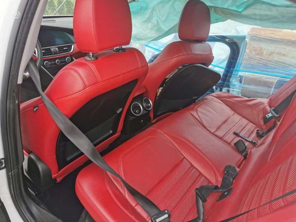 Alfa Romeo Giulia 2017 Klaipėda, ar dzinēja tilpumu 2.00 L un nobraukumu 86 tūkst. km par 9500 €, foto 8 vietnē AUTOMOTO.COM.LV
