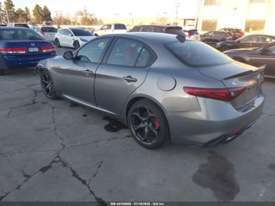Alfa Romeo Giulia 2018 Klaipėda, ar dzinēja tilpumu 0.00 L un nobraukumu 0 tūkst. km par 7500 €, foto 4 vietnē AUTOMOTO.COM.LV