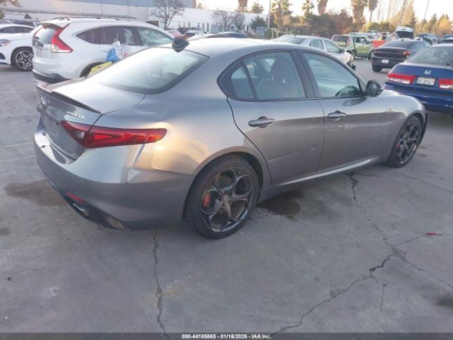 Alfa Romeo Giulia 2018 Klaipėda, ar dzinēja tilpumu 0.00 L un nobraukumu 0 tūkst. km par 7500 €, foto 5 vietnē AUTOMOTO.COM.LV