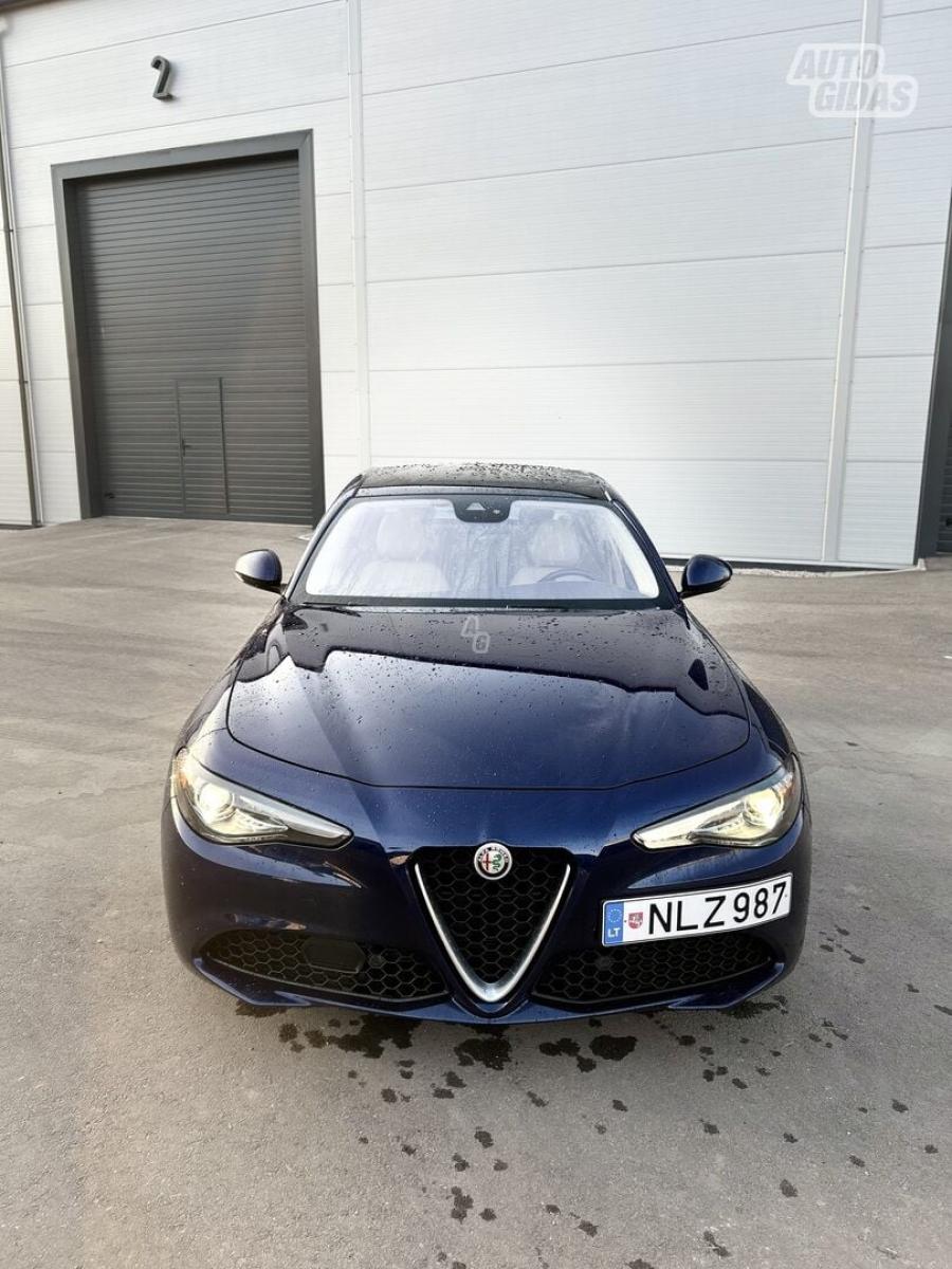 Alfa Romeo Giulia 2018 Palanga, ar dzinēja tilpumu 2.00 L un nobraukumu 120 tūkst. km par 17750 €, foto 3 vietnē AUTOMOTO.COM.LV