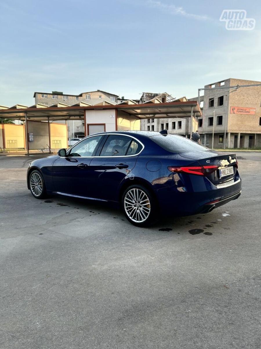 Alfa Romeo Giulia 2018 Palanga, ar dzinēja tilpumu 2.00 L un nobraukumu 120 tūkst. km par 17750 €, foto 7 vietnē AUTOMOTO.COM.LV