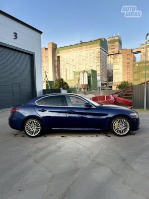 Alfa Romeo Giulia 2018 Palanga, ar dzinēja tilpumu 2.00 L un nobraukumu 120 tūkst. km par 17750 €, foto 8 vietnē AUTOMOTO.COM.LV