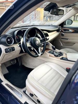 Alfa Romeo Giulia 2018 Palanga, ar dzinēja tilpumu 2.00 L un nobraukumu 120 tūkst. km par 17750 €, foto 17 vietnē AUTOMOTO.COM.LV