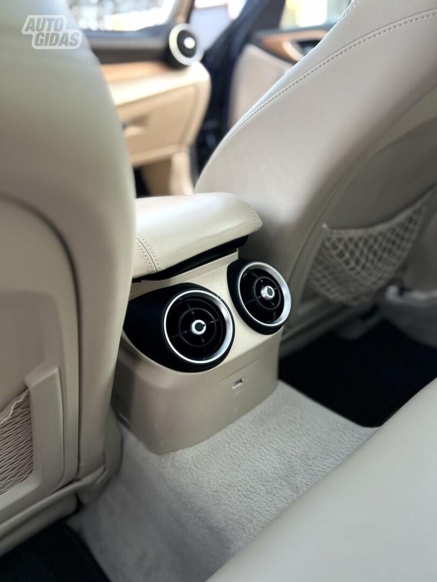 Alfa Romeo Giulia 2018 Palanga, ar dzinēja tilpumu 2.00 L un nobraukumu 120 tūkst. km par 17750 €, foto 29 vietnē AUTOMOTO.COM.LV