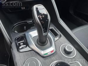 Alfa Romeo Giulia 2021 Rīga, ar dzinēja tilpumu 2.00 L un nobraukumu 42 tūkst. km par 22900 €, foto 24 vietnē AUTOMOTO.COM.LV