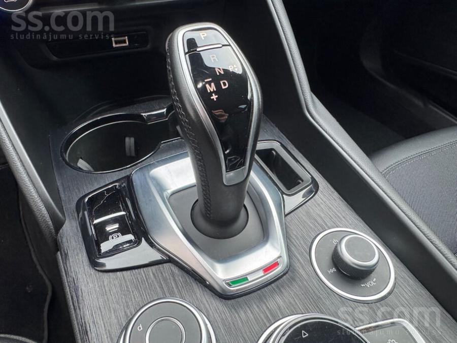 Alfa Romeo Giulia 2021 Rīga, ar dzinēja tilpumu 2.00 L un nobraukumu 42 tūkst. km par 21900 €, foto 25 vietnē AUTOMOTO.COM.LV