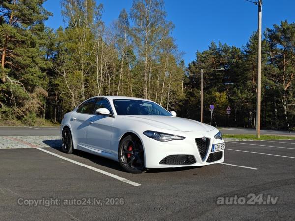 White Alfa Romeo Giulia 2016 in Tallinn, with an engine capacity of 2.10 L and mileage of 115 thousand km for 15999 €, photo 1 on AUTOMOTO.COM.LV
