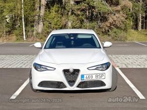 Balts Alfa Romeo Giulia 2016 Tallina, ar dzinēja tilpumu 2.10 L un nobraukumu 115 tūkst. km par 15999 €, foto 3 vietnē AUTOMOTO.COM.LV