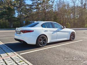 Balts Alfa Romeo Giulia 2016 Tallina, ar dzinēja tilpumu 2.10 L un nobraukumu 115 tūkst. km par 15999 €, foto 9 vietnē AUTOMOTO.COM.LV